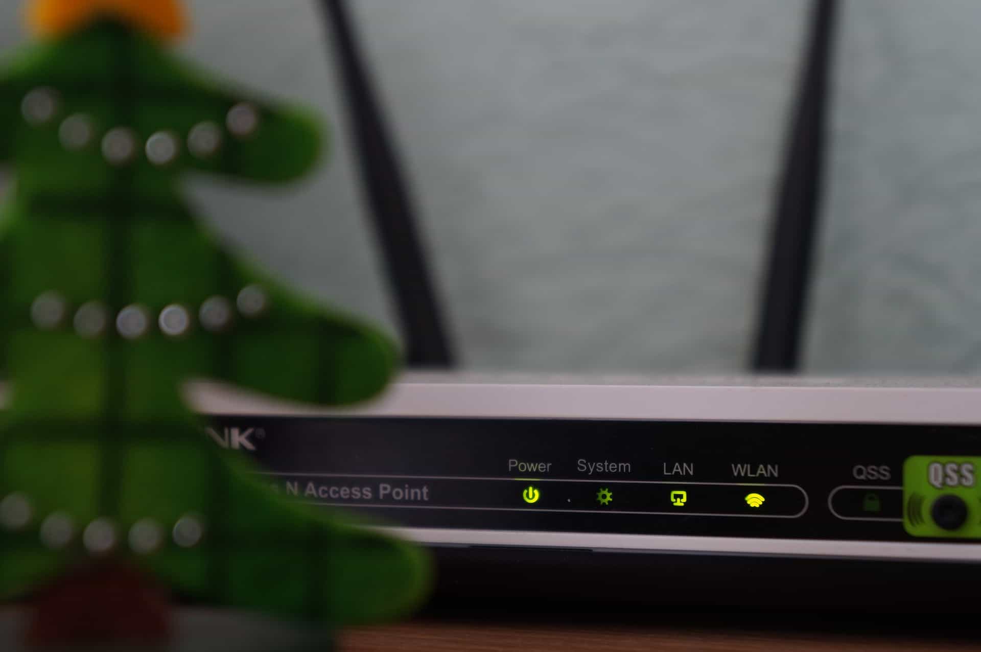 How to Connect Router to Modem and Computer - VMedia Blog